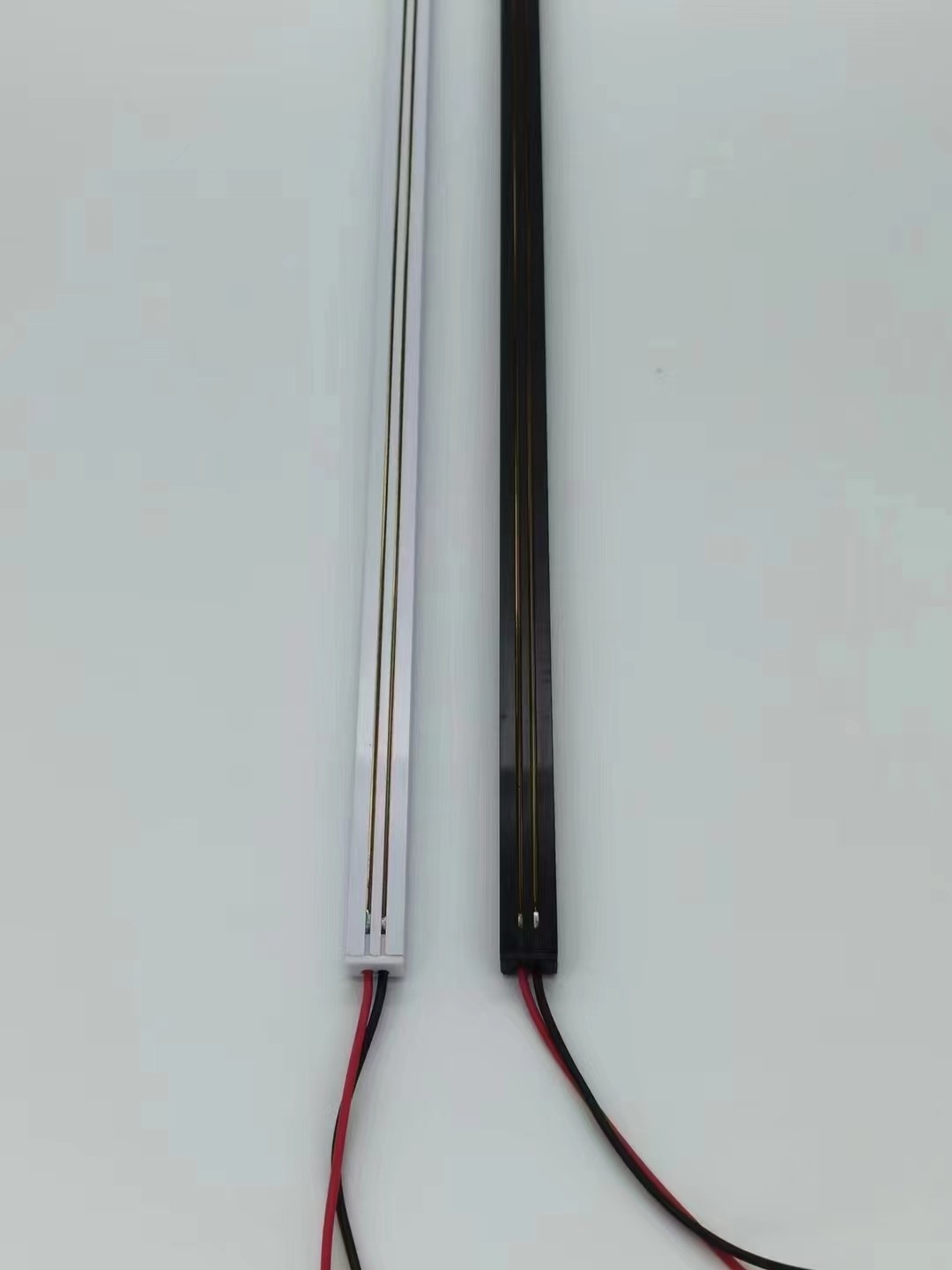 shelf magnetic power track