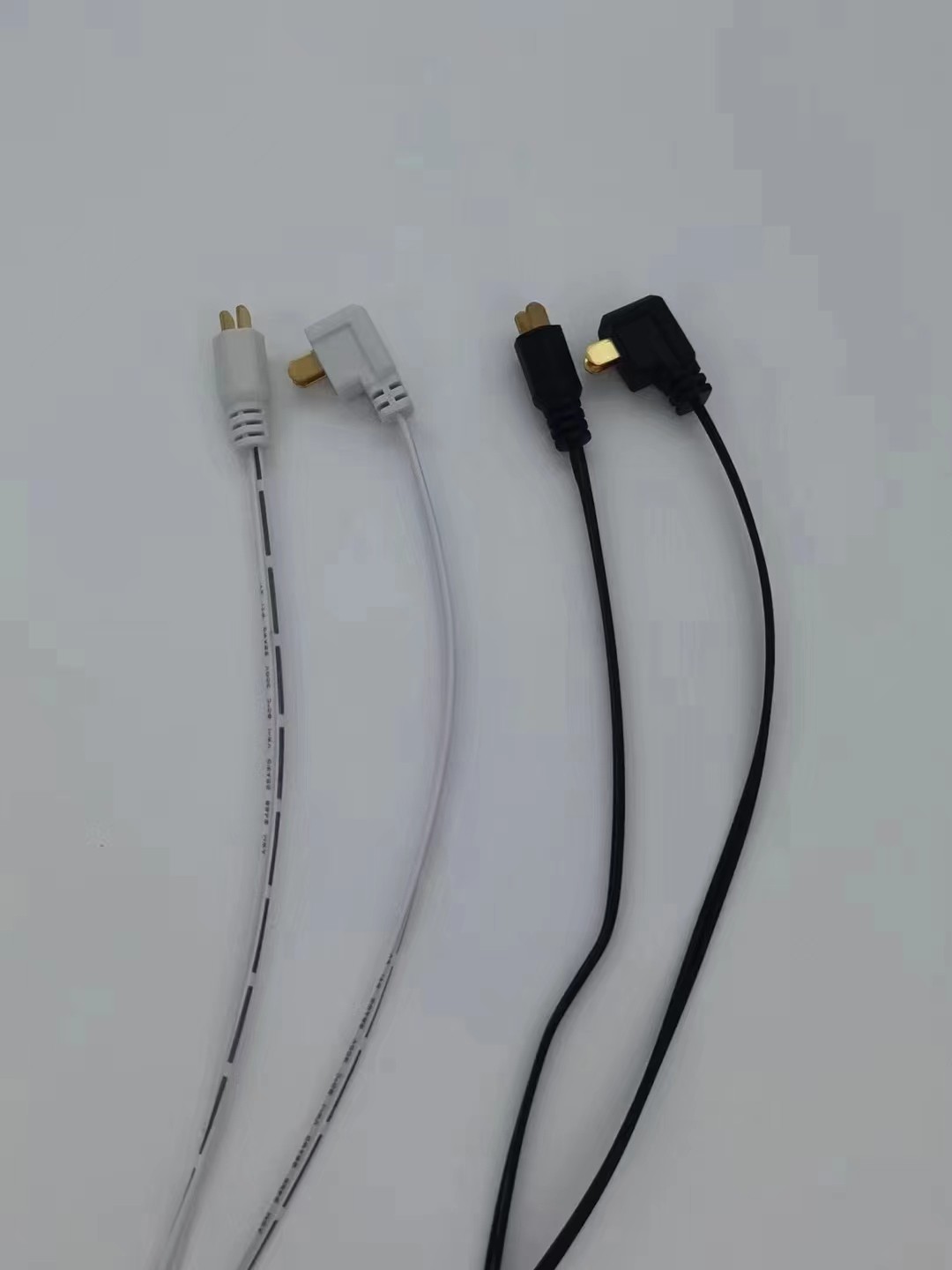 shelf magnetic power track